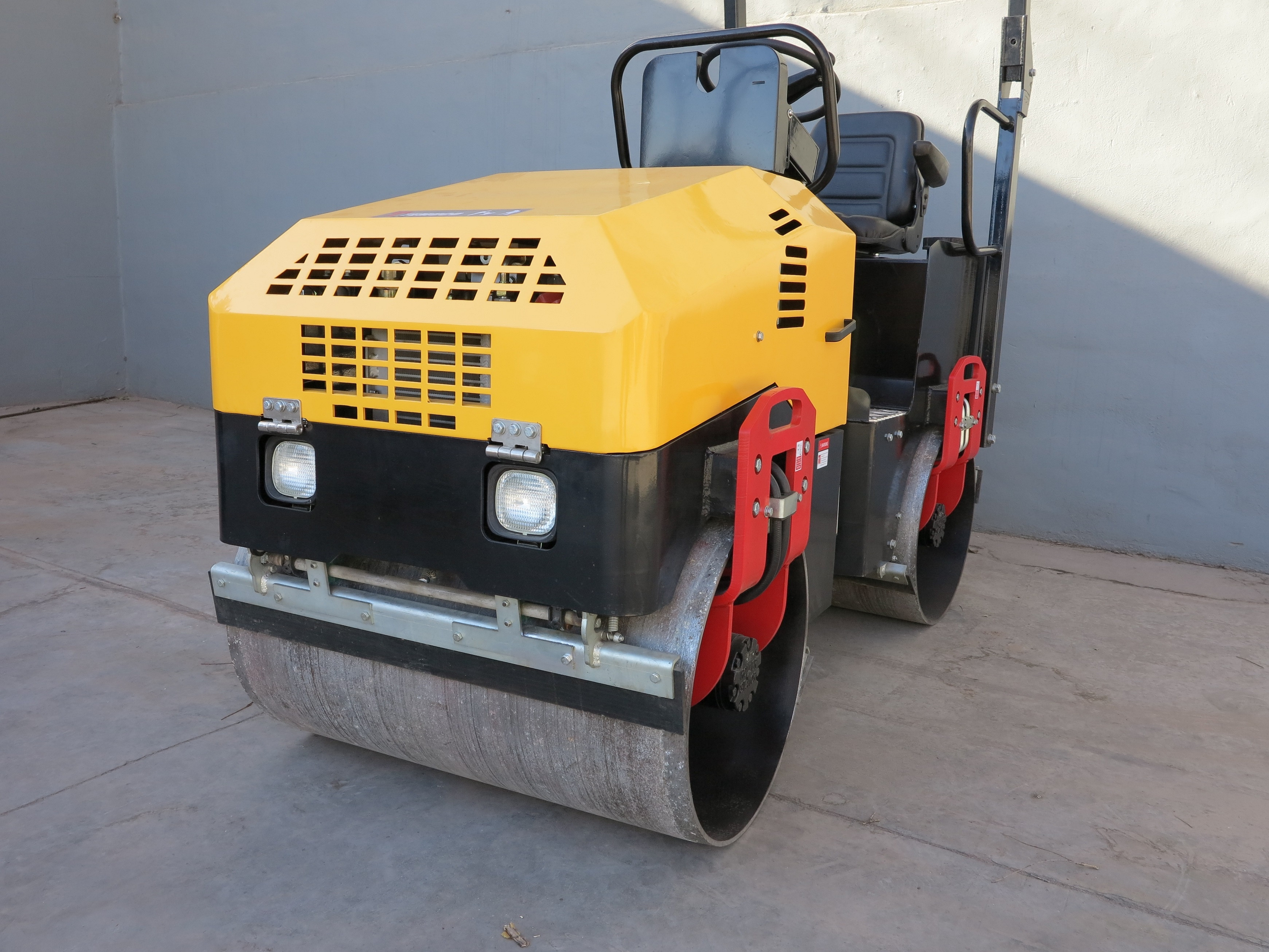 Rodillo Compactador Doble Temuco TRR-1500H,rodillo compactador
